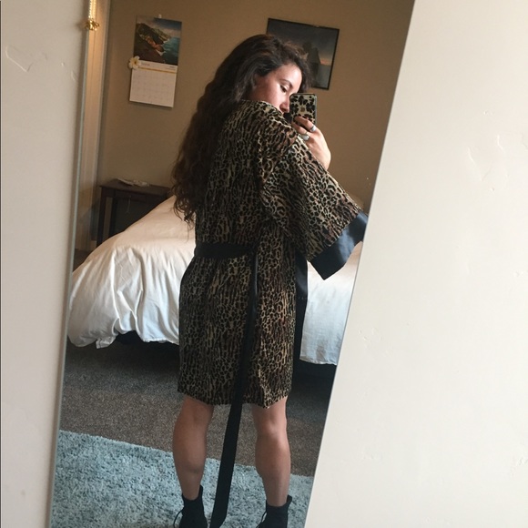 Intimates & Sleepwear | Vintage Velvet Cheetah Robe | Poshmark